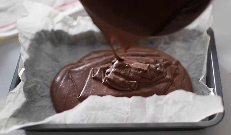 Торт «Аленка» на сгущенке: пошаговый рецепт - Со Вкусом
