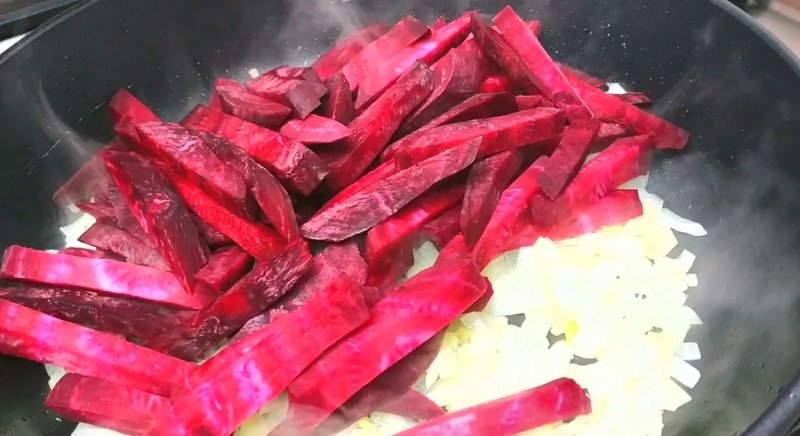 Тушеная свекла - Со Вкусом